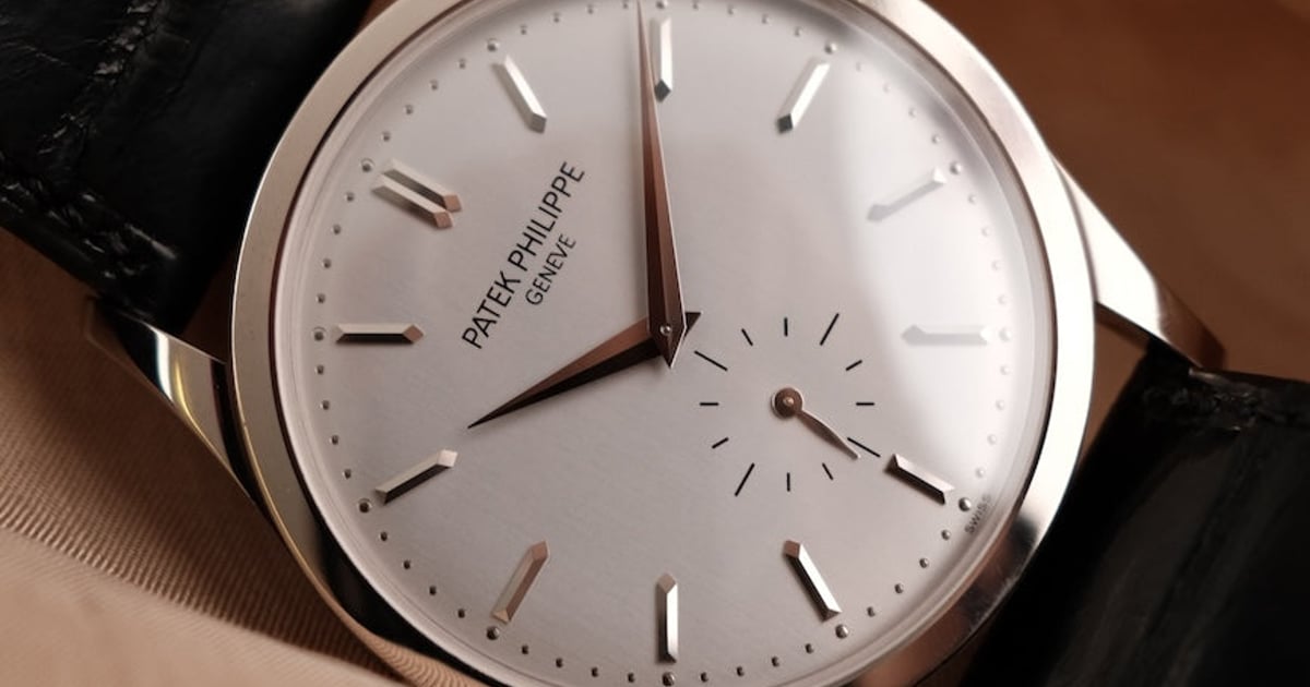 Patek Philippe Calatrava 5196G-001 | WatchAnalytics
